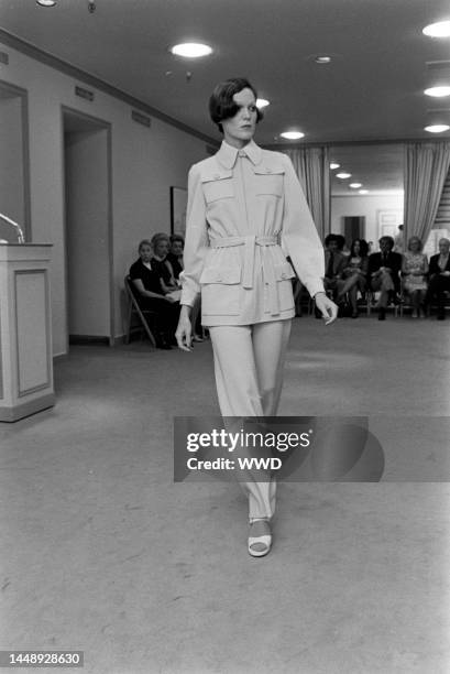 Marie Morrison Photos And Premium High Res Pictures Getty Images