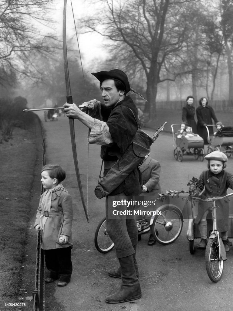 Actor Patrick Troughton Dressed As Robin Hood In Battersea Park News Photo Getty Images