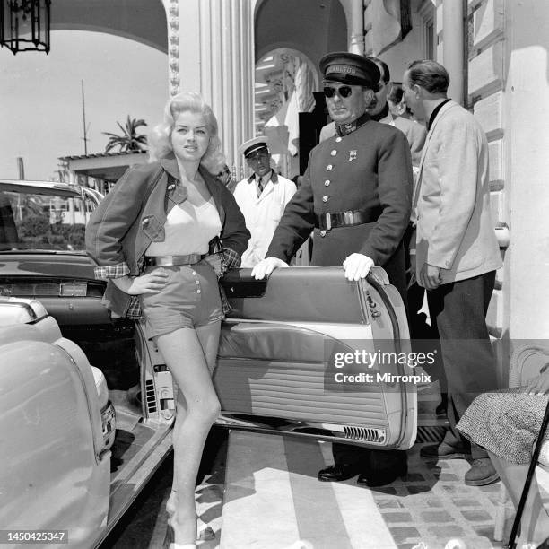 69 Diana Dors Cannes 1956 Photos And High Res Pictures Getty Images