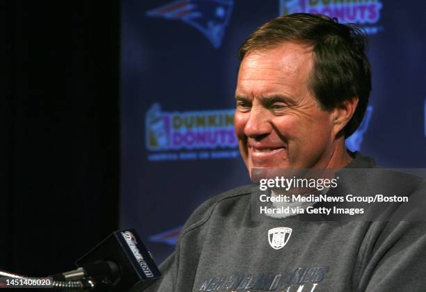 Bill Belichick Smile Photos and Premium High Res Pictures - Getty Images Bill Belichick Smile Photos and Premium High Res Pictures - Getty Images