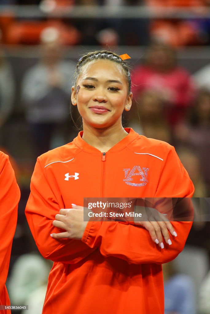 Sunisa Lee Of Auburn Prior To A Preview Meet At Neville Arena On