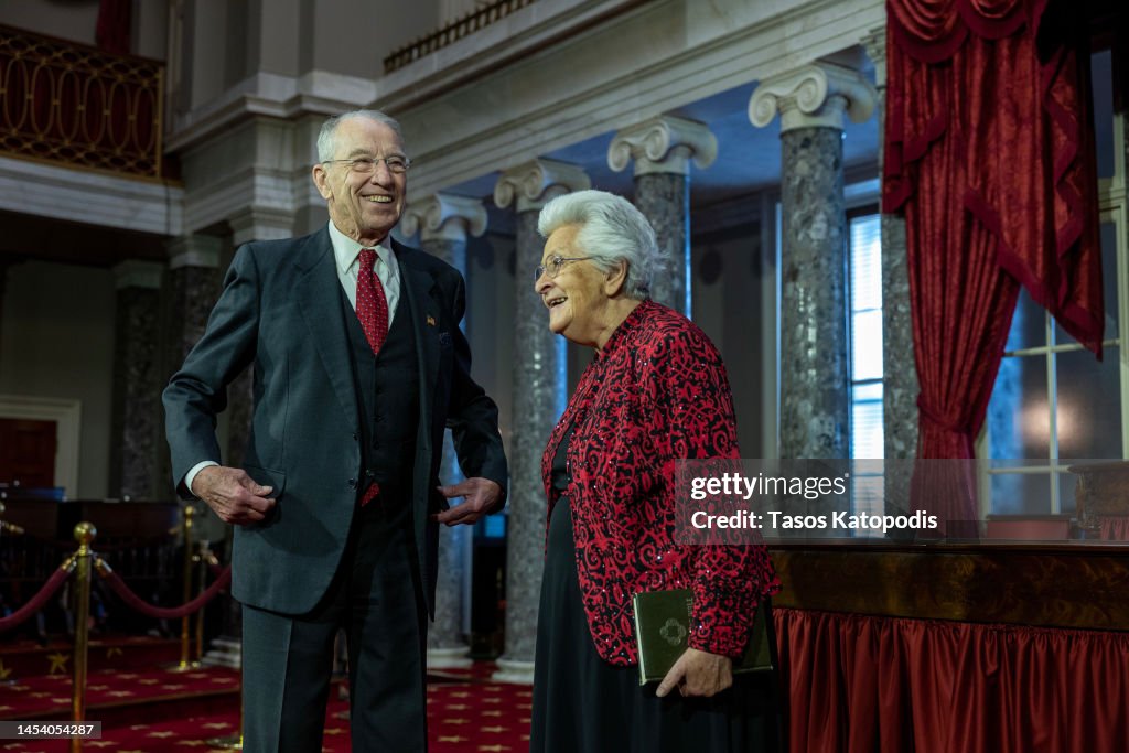 Sen Chuck Grassley And His Wife Barbara Grassley In The Old Senate News Photo Getty Images