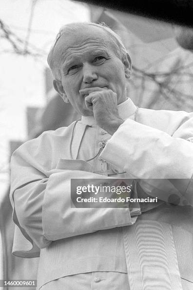 View Of Pope John Paul Ii During A Pastoral Visit To Umbria Todi News Photo Getty Images