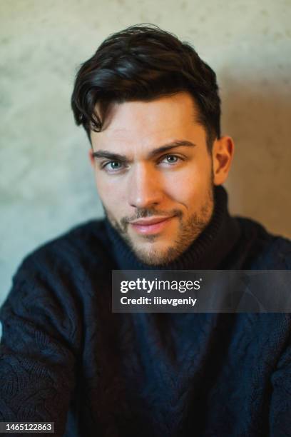 Male Model Haircut Fotografías E Imágenes De Stock Getty Images