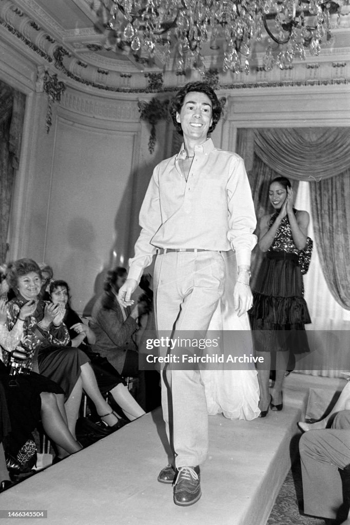 Levino Verna Fall 1980 Loungewear Collection Runway News Photo - Getty ... Levino Verna Fall 1980 Loungewear Collection Runway News Photo - Getty ...