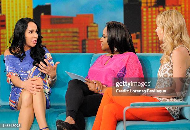 Nadya Suleman Photos Photos And Premium High Res Pictures Getty Images