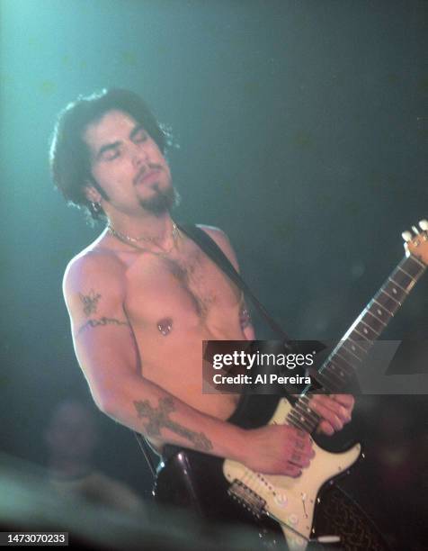 170 Red Hot Chili Peppers 1996 Photos And High Res Pictures Getty Images