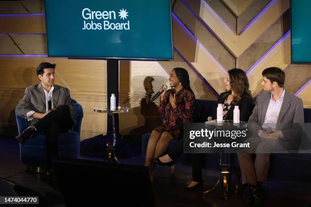 Ema Hernandez Photos and Premium High Res Pictures - Getty Images Ema Hernandez Photos and Premium High Res Pictures - Getty Images