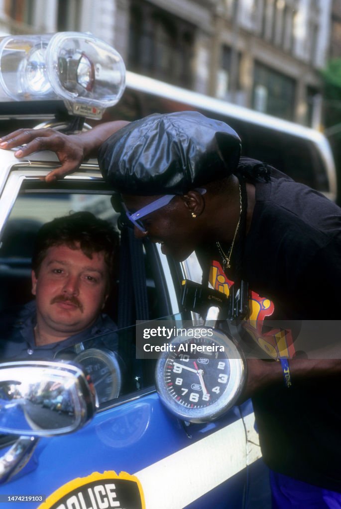 Rapper Flavor Flav Appears In Front Of A Nypd Police Car Speaking News Photo Getty Images