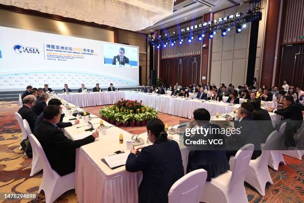 Yiping Huang Photos And Premium High Res Pictures Getty Images