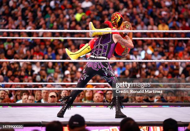 Dominik Mysterio Photos and Premium High Res Pictures - Getty Images Dominik Mysterio Photos and Premium High Res Pictures - Getty Images
