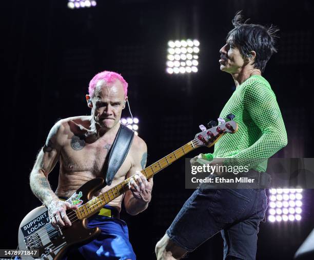 Anthony Kiedis Flea Photos And Premium High Res Pictures Getty Images