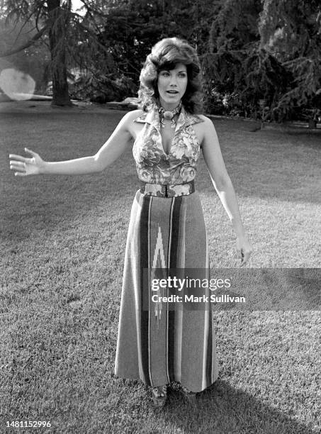 Barbi Benton Photos Photos And Premium High Res Pictures Getty Images