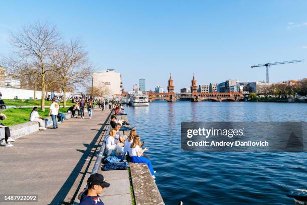 Uferweg Promenade by Spree River on Sunny Day in Berlin. (1487922092 ...