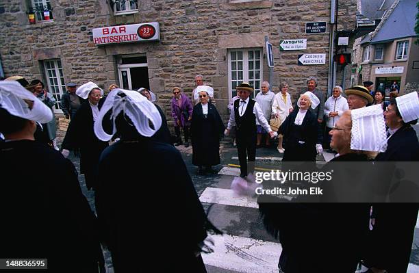 89 Breton Headdress Stock Photos, High-Res Pictures, and Images - Getty ... 89 Breton Headdress Stock Photos, High-Res Pictures, and Images - Getty ...