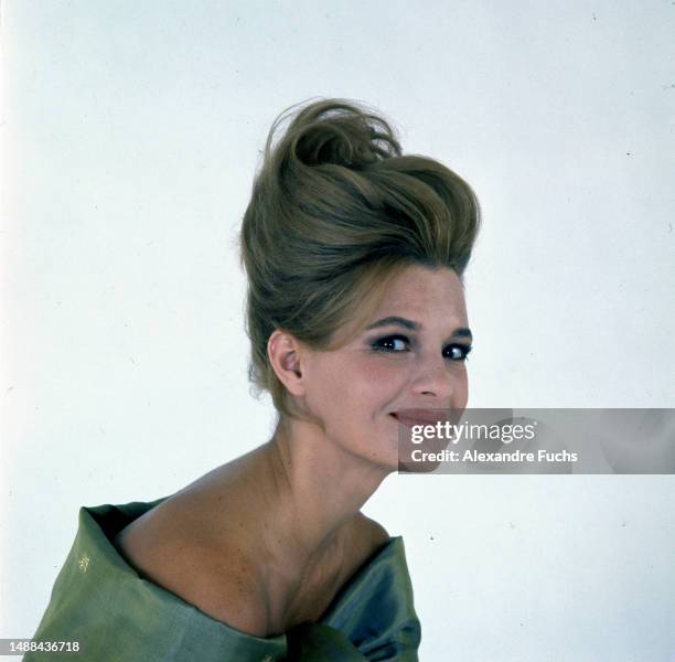 Angie Dickinson 1962 Stock Fotos Und Bilder Getty Images