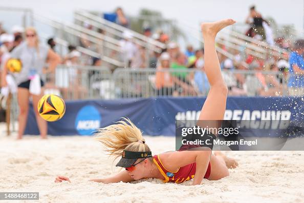 Audrey Nourse Of The Usc Trojans Attempts To Dig Against The Loyola
