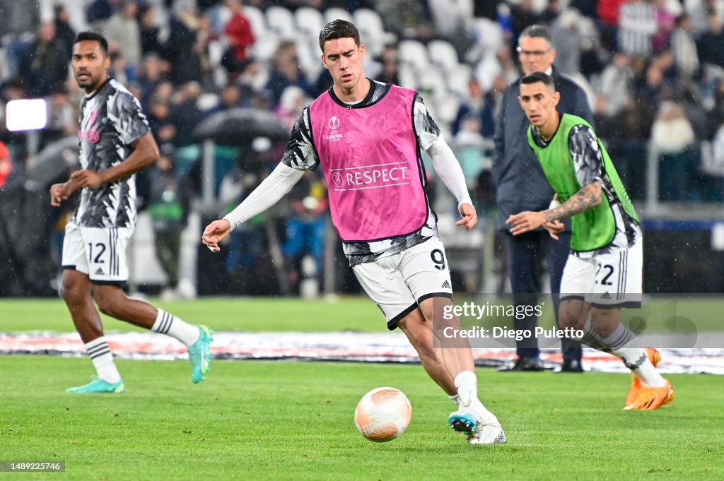 Dusan Vlahovic Of Juventus Warms Up During The Uefa Europa League