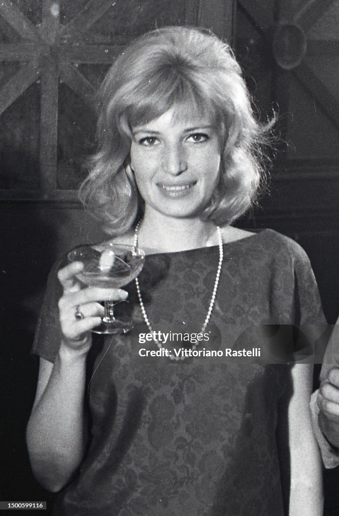 Rome Italy August 1961 The Actress Monica Vitti On The Set Of The News Photo Getty Images