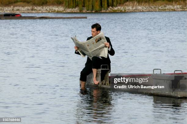 Fellows Lake Photos And Premium High Res Pictures Getty Images