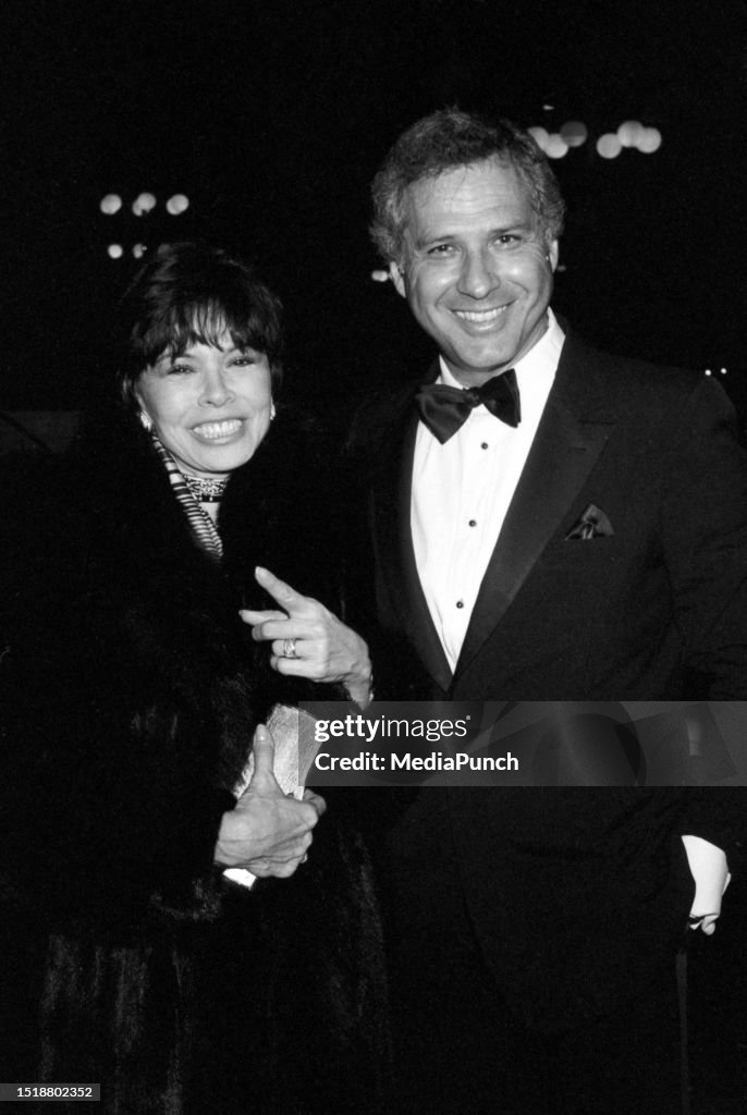 Neile Adams And Alvin Toffel Circa 1980s News Photo Getty Images