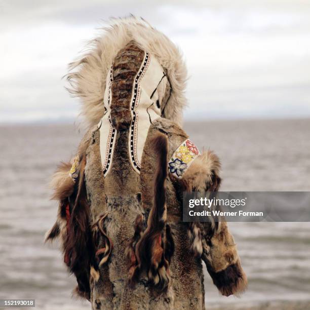 Inuit Parka Photos Et Images De Collection Getty Images
