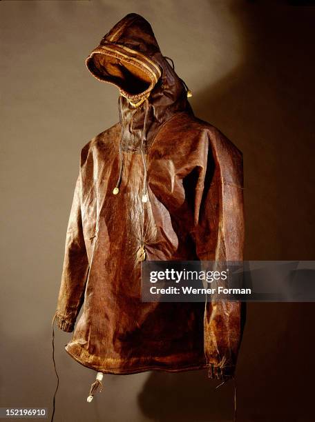 Inuit Parka Photos And Premium High Res Pictures Getty Images