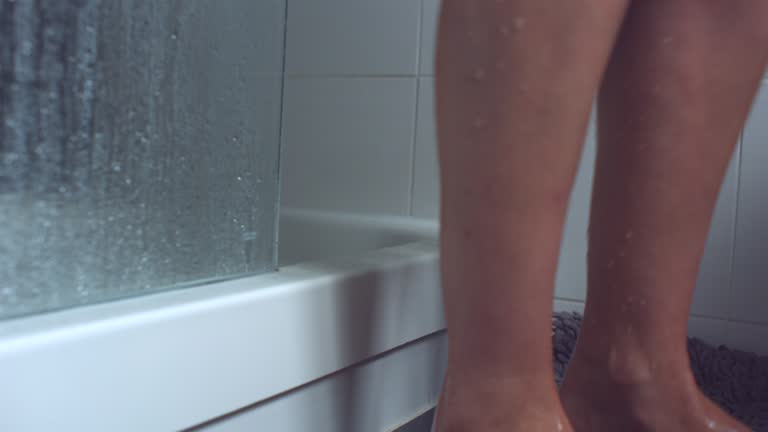 13 845 Women Taking Showers Stock Videos Footage And 4k Video Clips