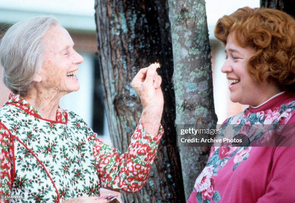 Jessica Tandy Laughing With Kathy Bates In A Scene From The Film News Photo Getty Images