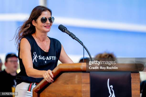 Jill Hennessy Photos And Premium High Res Pictures Getty Images