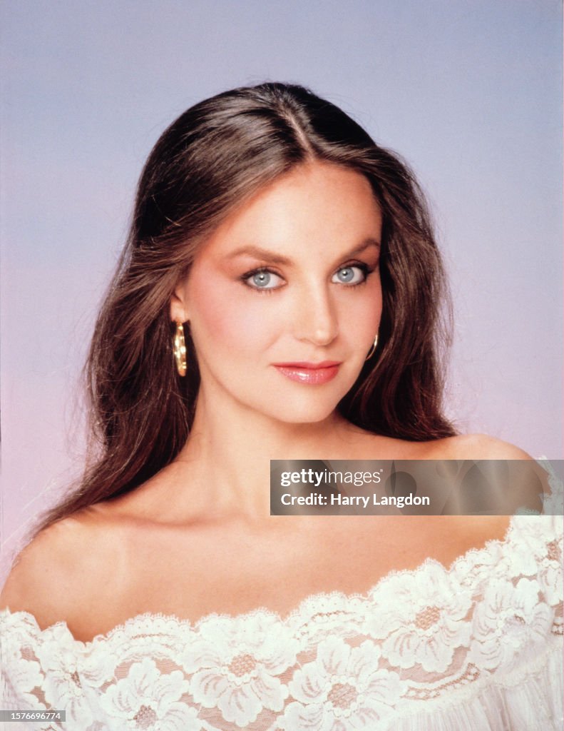 Country Singer Crystal Gayle Poses For A Portrait In 1986 In Los News Photo Getty Images