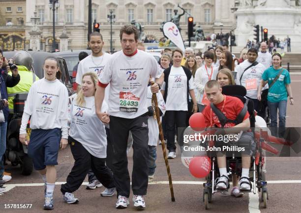 Major Phil Packer Photos and Premium High Res Pictures - Getty Images Major Phil Packer Photos and Premium High Res Pictures - Getty Images