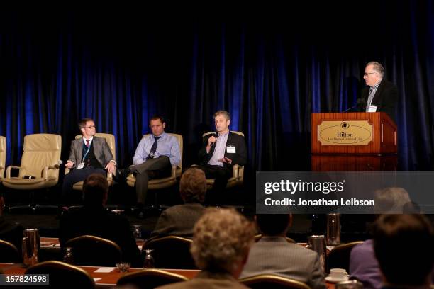 Century Paramount Hotel Photos And Premium High Res Pictures Getty Images
