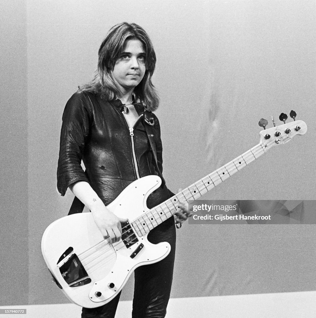 American Singer And Bass Guitarist Suzi Quatro Posed In Amsterdam Fotografía De Noticias
