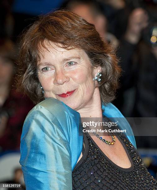 Celia Imrie Nanny Mcphee Photos Et Images De Collection Getty Images
