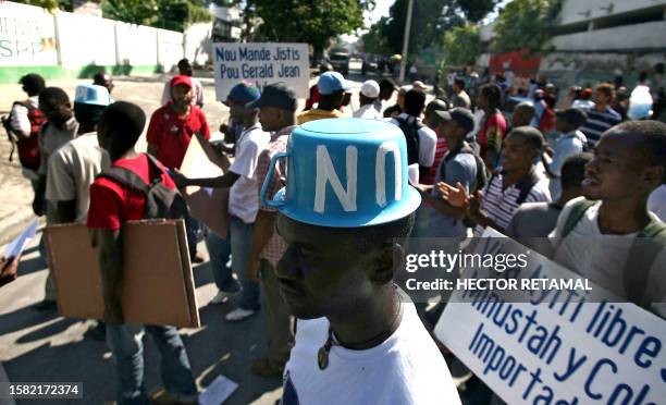 1,373 2010 Haitian Cholera Outbreak Stock Photos, High-Res Pictures ... 1,373 2010 Haitian Cholera Outbreak Stock Photos, High-Res Pictures ...