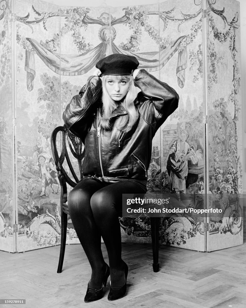 English actress, model and singer Patsy Kensit, posed in 1985. News ... English actress, model and singer Patsy Kensit, posed in 1985. News ...