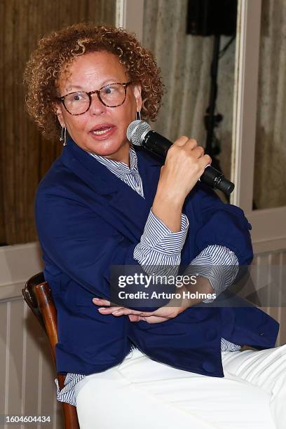 Debra L Lee Photos And Premium High Res Pictures Getty Images