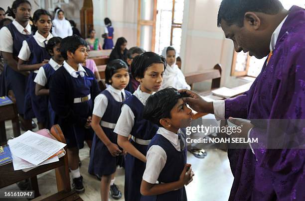 Catholic Observe Ash Wednesday Photos And Premium High Res Pictures
