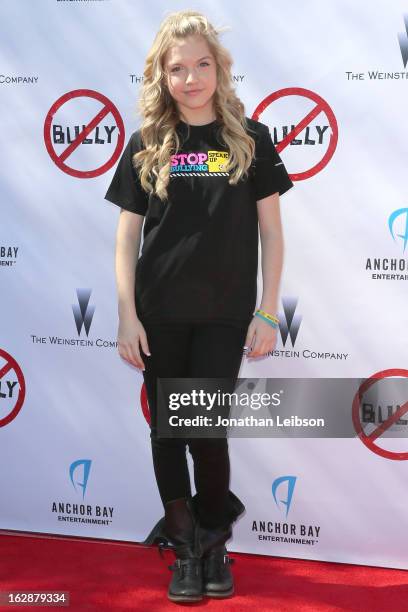Bully Documentary Balloon Release Photos et images de collection ... Bully Documentary Balloon Release Photos et images de collection ...