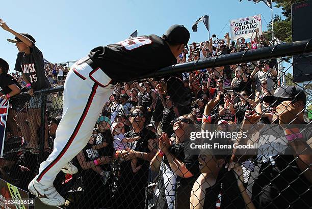 Nathan Nukunuku Photos And Premium High Res Pictures Getty Images