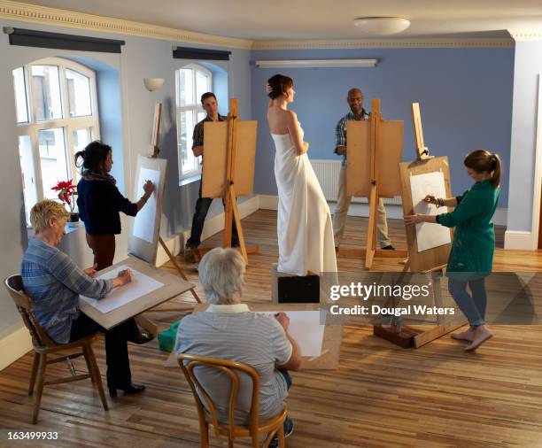 Art Class Model Photos And Premium High Res Pictures Getty Images