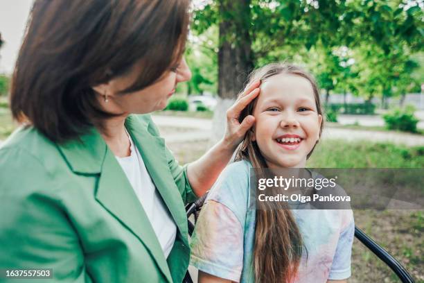 Woman Patting Face Photos And Premium High Res Pictures Getty Images
