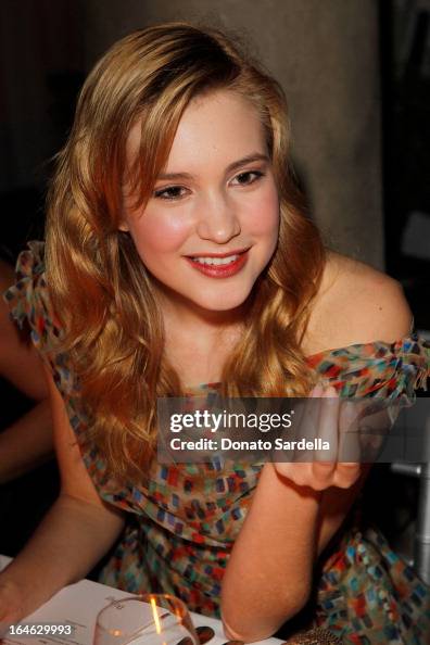 Actress Alexia Fast Attends The Dior Beauty Pre Golden Globe Dinner Fotografía De Noticias