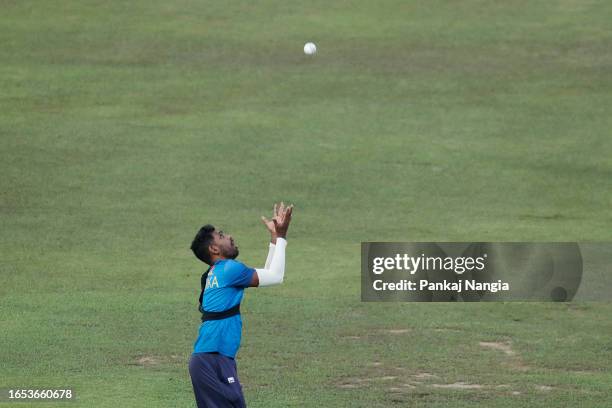 Nuwan Thushara Photos and Premium High Res Pictures - Getty Images Nuwan Thushara Photos and Premium High Res Pictures - Getty Images