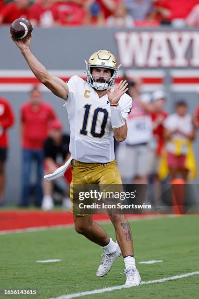 Notre Dame Fighting Irish Quarterback Sam Hartman Passes The Ball