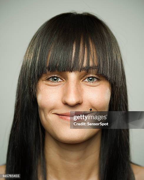 Fake Smile Woman Face Fotografías E Imágenes De Stock Getty Images