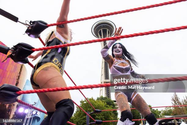 Tara Wrestler Photos And Premium High Res Pictures Getty Images