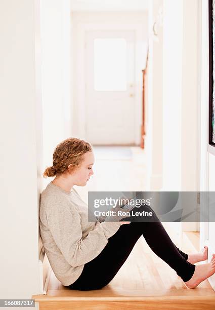 12 13 Girls Only Barefoot Photos And Premium High Res Pictures Getty