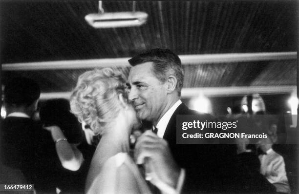 22 Fotos E Imágenes De Alta Resolución De Kim Novak And Cary Grant